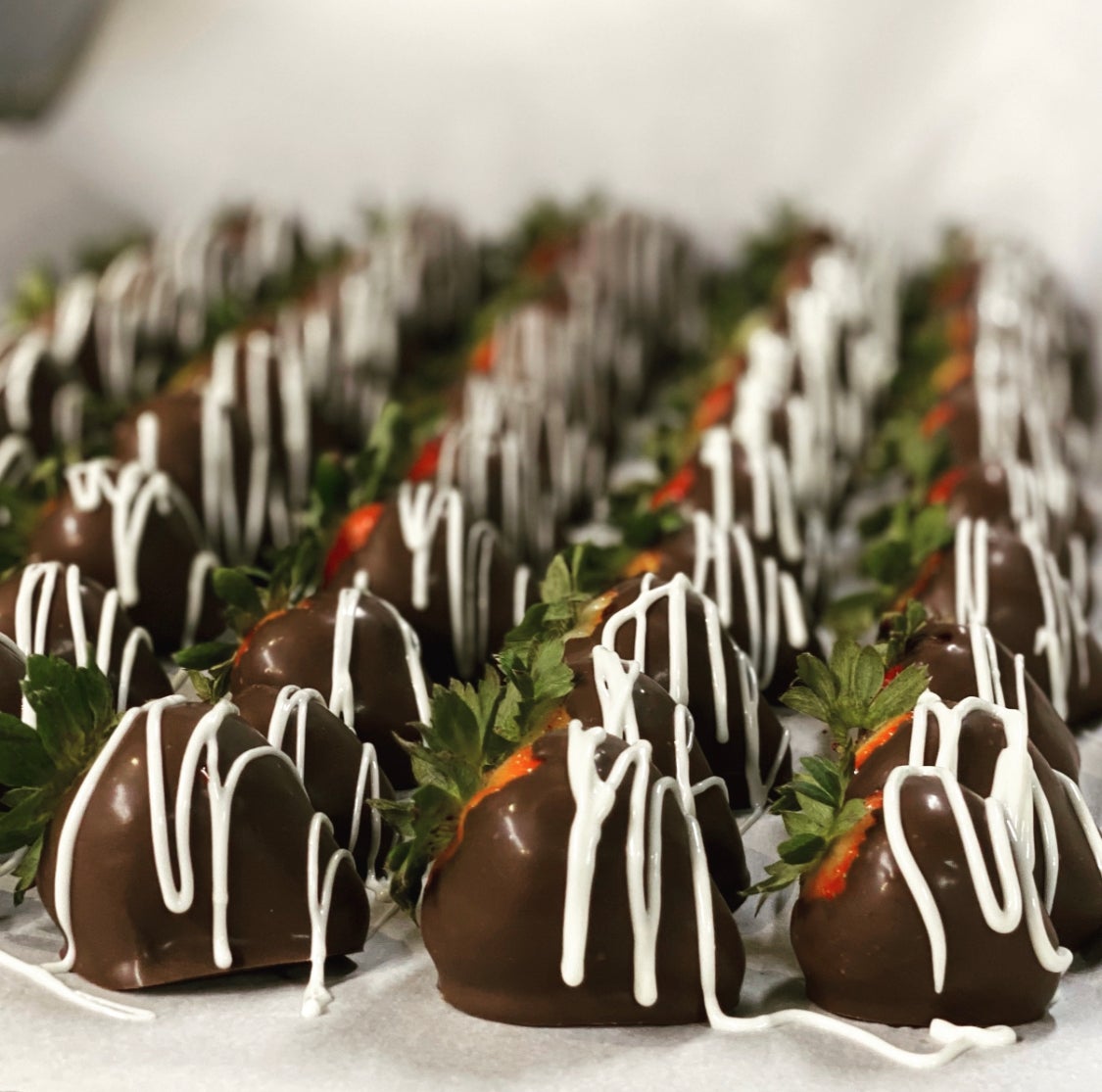 Dozen Chocolate Covered Strawberry | Lift Coffee Bar LLC
